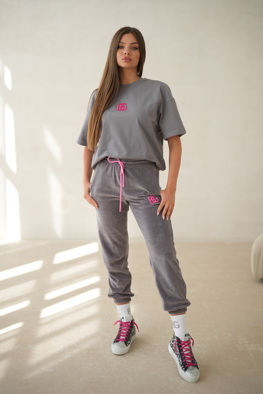 T-SHIRT DAMSKI BG ZONE | SZARY - Escoli