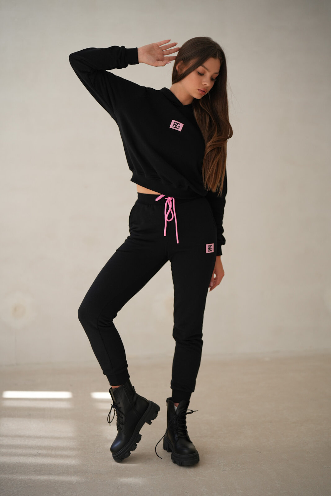 DRES DAMSKI BG FRIEND | CZARNY - Escoli