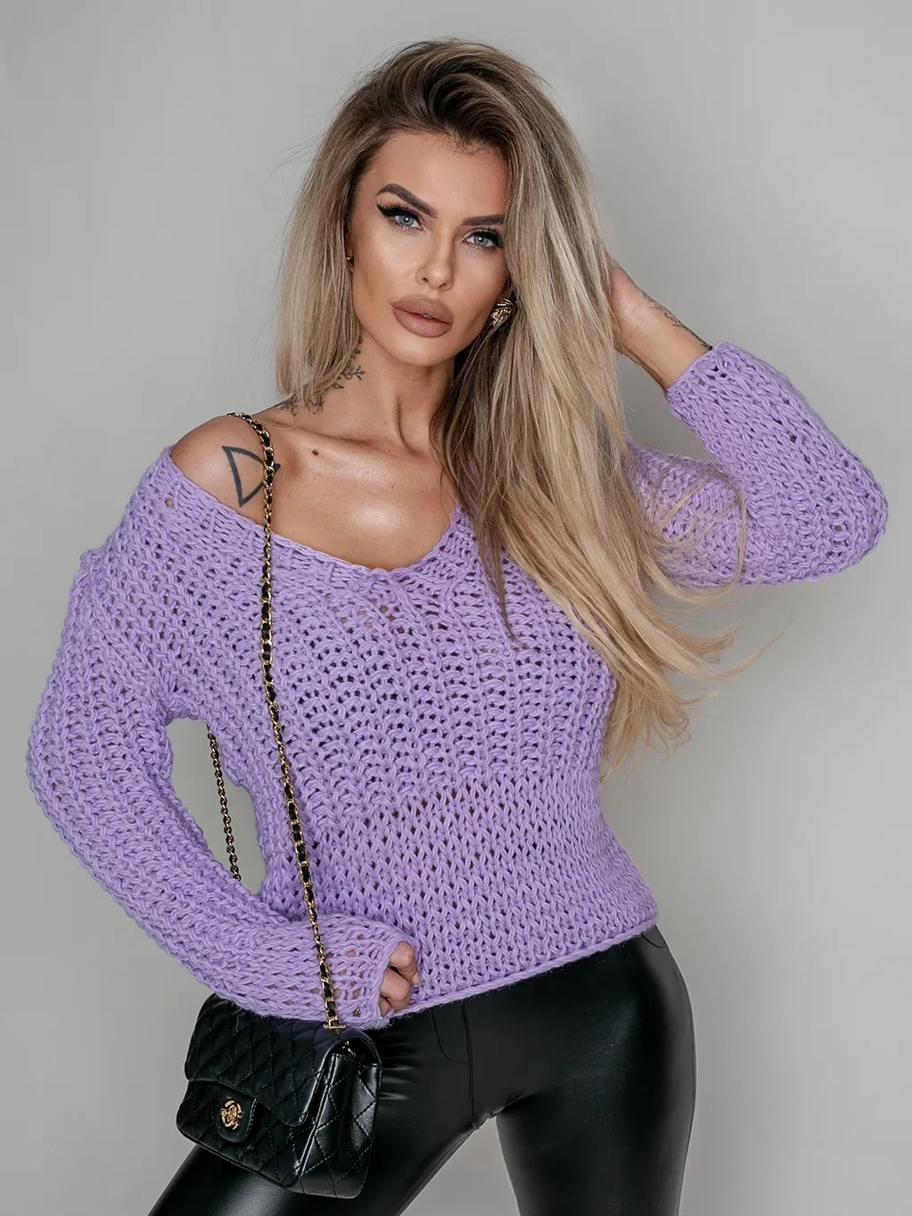 Damski krótki sweter lawendowy 1846L - Escoli